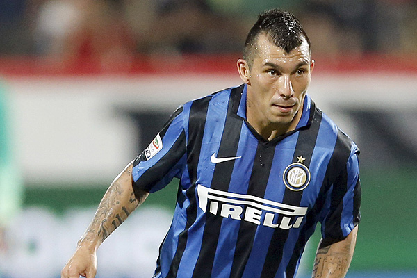 Gary Medel no se salvó de las críticas tras la goleada que sufrió el ...