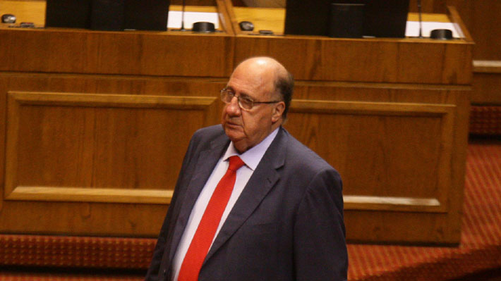 Diputado Roberto León guardó silencio en su primera comparecencia ante ...