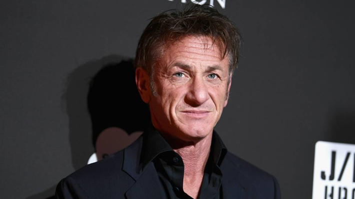 Sean Penn tendría una nueva pareja 30 años menor que él: Fueron vistos besándose en Madrid